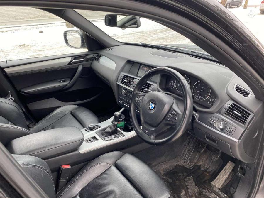 Melns BMW X3 2013 Alīta, ar dzinēja tilpumu 2.00 L un nobraukumu 240 tūkst. km par 4100 €, foto 9 vietnē AUTOMOTO.COM.LV