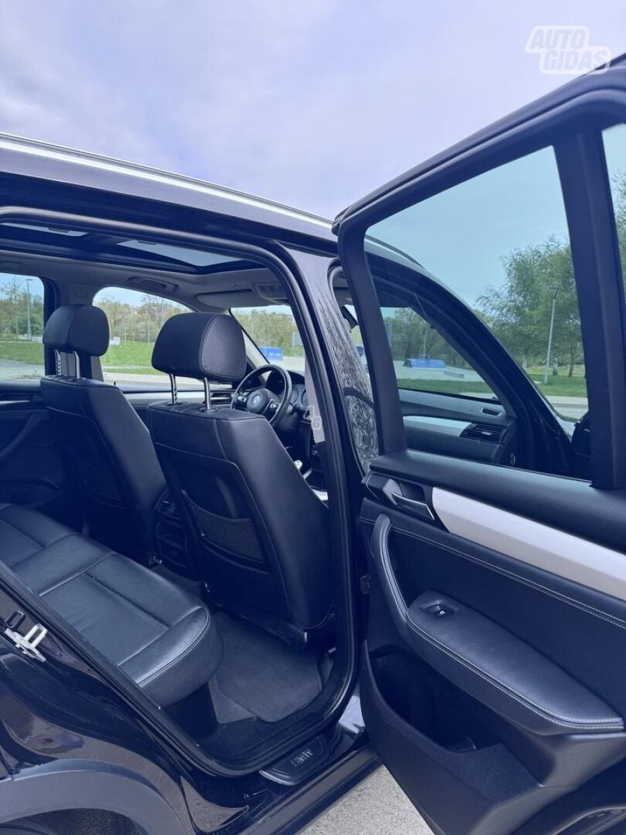 Black BMW X3 2013 in Vilnius, with an engine capacity of 2.00 L and mileage of 421 thousand km for 11300 €, photo 9 on AUTOMOTO.COM.LV