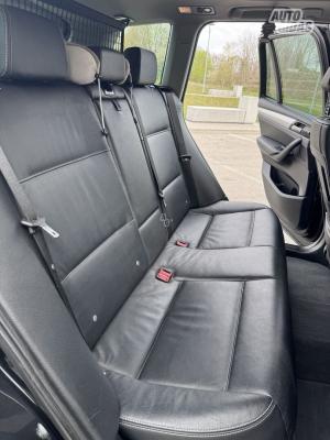 Black BMW X3 2013 in Vilnius, with an engine capacity of 2.00 L and mileage of 421 thousand km for 11300 €, photo 12 on AUTOMOTO.COM.LV