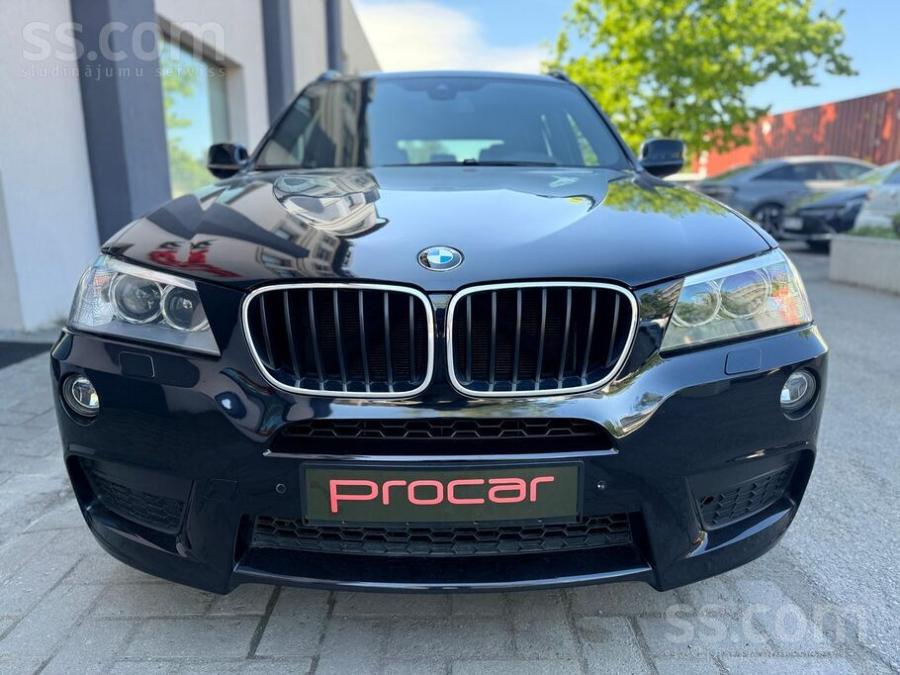 Black BMW X3 2013 in Riga, with an engine capacity of 2.00 L and mileage of 283 thousand km for 10500 €, photo 4 on AUTOMOTO.COM.LV