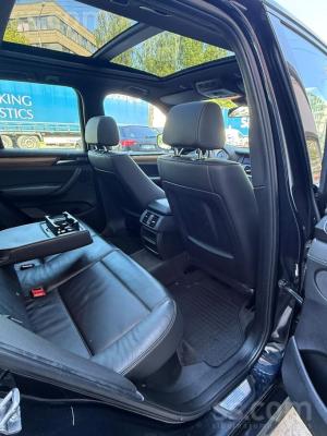 Black BMW X3 2013 in Riga, with an engine capacity of 2.00 L and mileage of 283 thousand km for 10500 €, photo 11 on AUTOMOTO.COM.LV