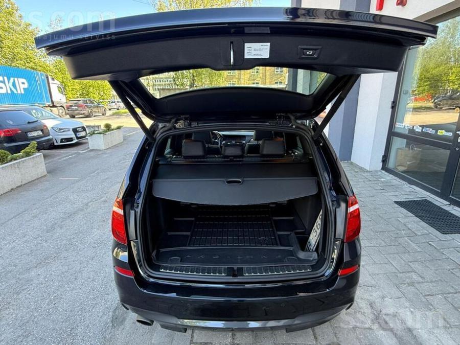 Black BMW X3 2013 in Riga, with an engine capacity of 2.00 L and mileage of 283 thousand km for 10500 €, photo 12 on AUTOMOTO.COM.LV