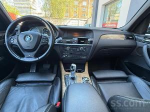 Black BMW X3 2013 in Riga, with an engine capacity of 2.00 L and mileage of 283 thousand km for 10500 €, photo 13 on AUTOMOTO.COM.LV