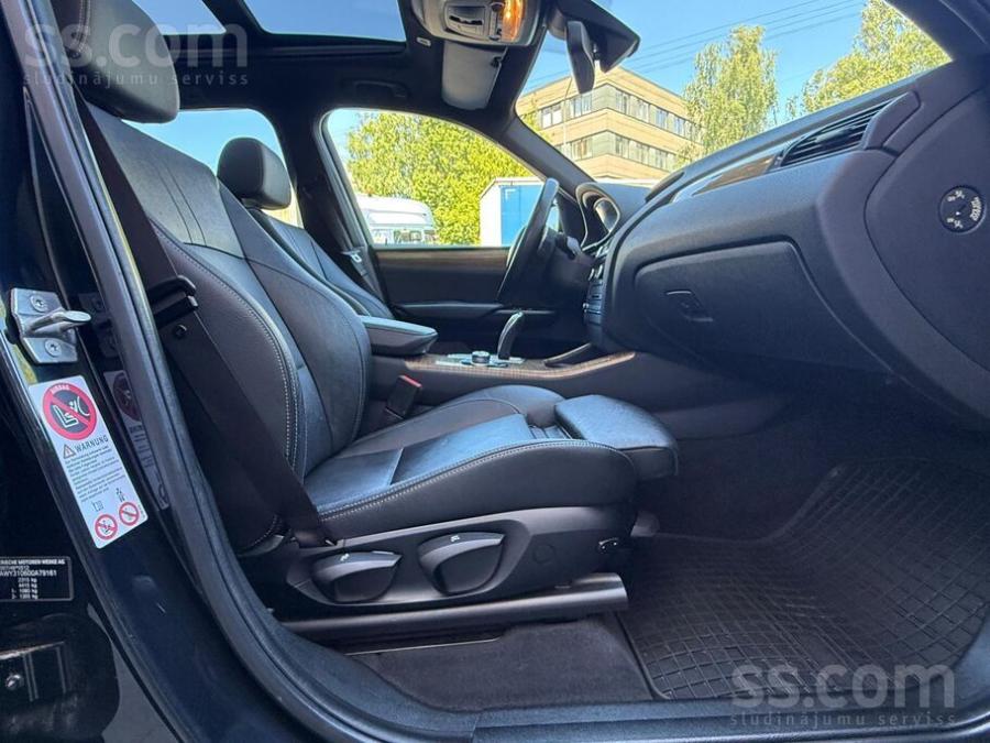 Black BMW X3 2013 in Riga, with an engine capacity of 2.00 L and mileage of 283 thousand km for 10500 €, photo 25 on AUTOMOTO.COM.LV
