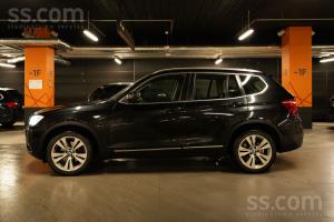 Black BMW X3 2013 in Riga, with an engine capacity of 2.00 L and mileage of 185 thousand km for 13500 €, photo 4 on AUTOMOTO.COM.LV