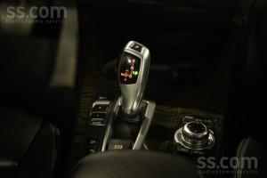 Black BMW X3 2013 in Riga, with an engine capacity of 2.00 L and mileage of 185 thousand km for 13500 €, photo 12 on AUTOMOTO.COM.LV