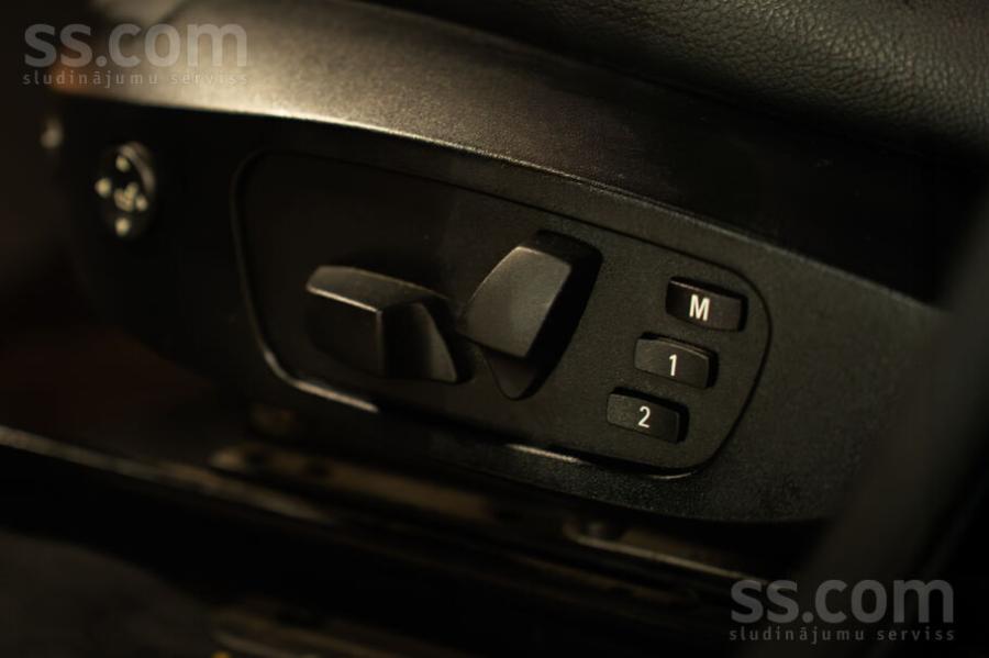 Black BMW X3 2013 in Riga, with an engine capacity of 2.00 L and mileage of 185 thousand km for 13500 €, photo 17 on AUTOMOTO.COM.LV