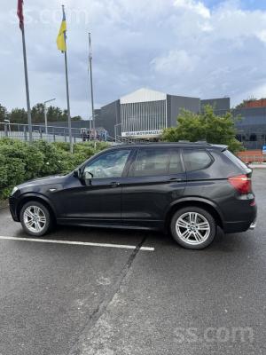 Black BMW X3 2013 in Riga, with an engine capacity of 3.00 L and mileage of 290 thousand km for 11900 €, photo 7 on AUTOMOTO.COM.LV