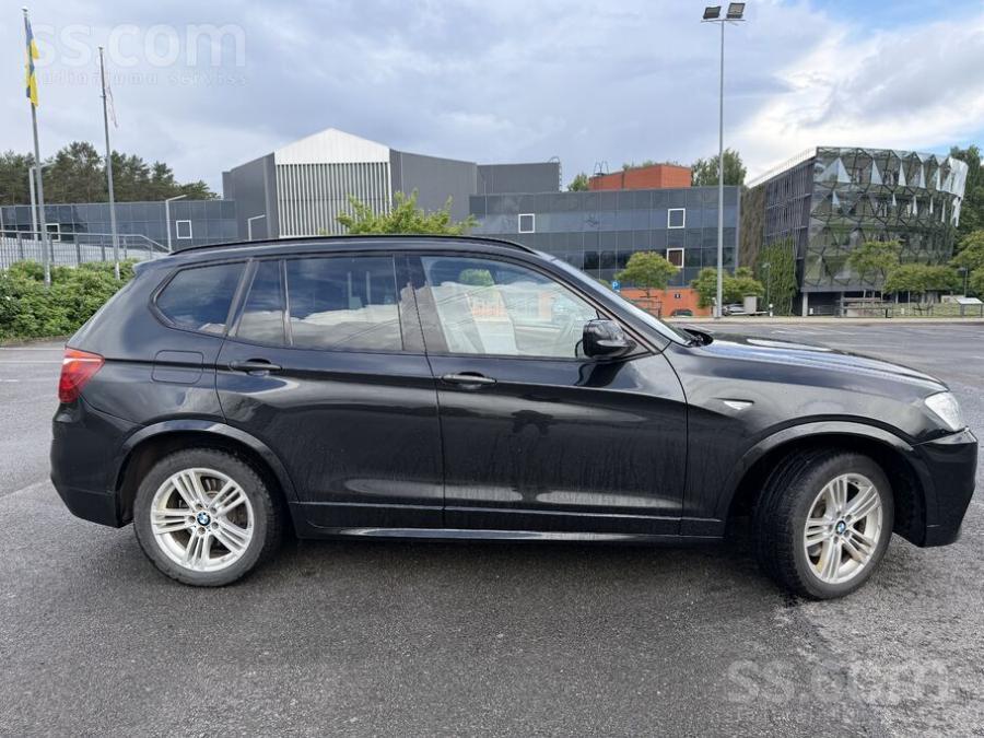 Black BMW X3 2013 in Riga, with an engine capacity of 3.00 L and mileage of 290 thousand km for 11900 €, photo 11 on AUTOMOTO.COM.LV