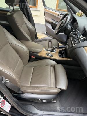 Black BMW X3 2013 in Riga, with an engine capacity of 3.00 L and mileage of 290 thousand km for 11900 €, photo 15 on AUTOMOTO.COM.LV