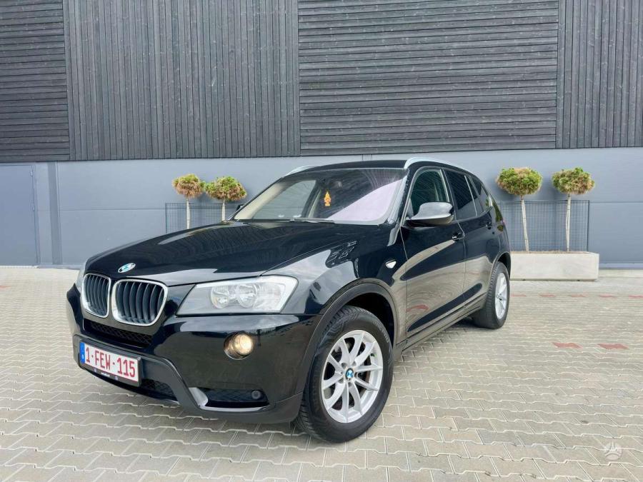 Black BMW X3 2013 in Siauliai, with an engine capacity of 2.00 L and mileage of 238 thousand km for 8850 €, photo 3 on AUTOMOTO.COM.LV