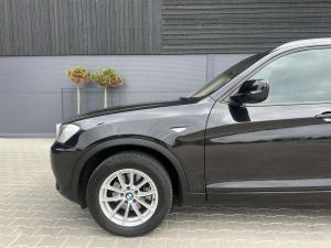 Black BMW X3 2013 in Siauliai, with an engine capacity of 2.00 L and mileage of 238 thousand km for 8850 €, photo 5 on AUTOMOTO.COM.LV