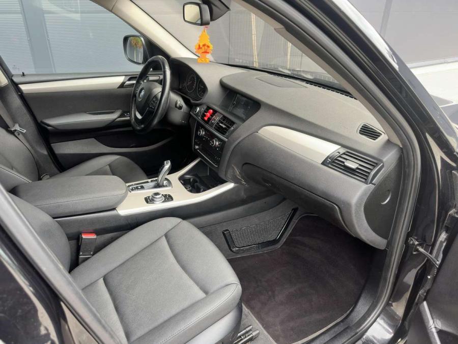 Black BMW X3 2013 in Siauliai, with an engine capacity of 2.00 L and mileage of 238 thousand km for 8850 €, photo 14 on AUTOMOTO.COM.LV