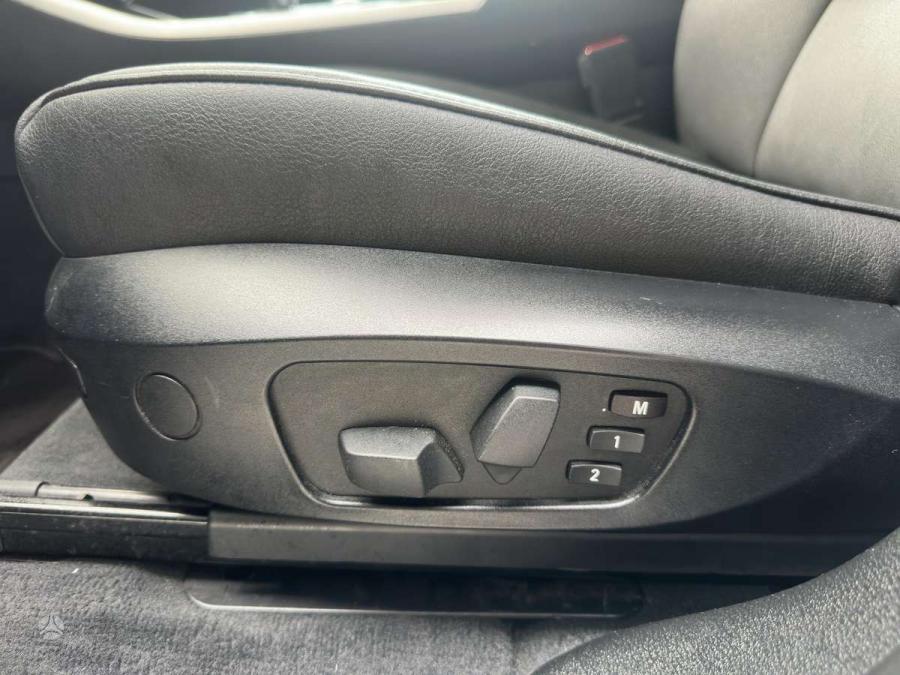 Black BMW X3 2013 in Siauliai, with an engine capacity of 2.00 L and mileage of 238 thousand km for 8850 €, photo 21 on AUTOMOTO.COM.LV