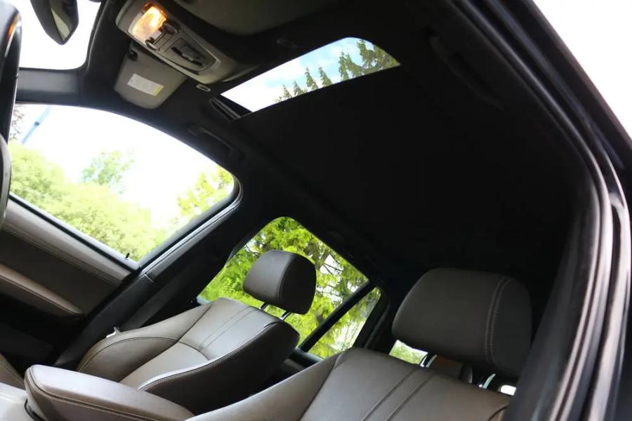 Black BMW X3 2013 in Riga, with an engine capacity of 3.00 L and mileage of 221 thousand km for 12990 €, photo 13 on AUTOMOTO.COM.LV