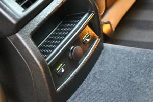 Black BMW X3 2013 in Riga, with an engine capacity of 3.00 L and mileage of 221 thousand km for 12990 €, photo 15 on AUTOMOTO.COM.LV