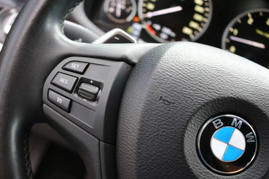 Black BMW X3 2013 in Riga, with an engine capacity of 3.00 L and mileage of 221 thousand km for 12990 €, photo 24 on AUTOMOTO.COM.LV