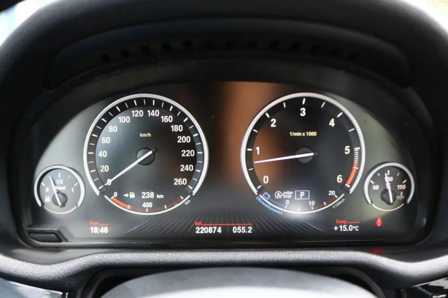 Black BMW X3 2013 in Riga, with an engine capacity of 3.00 L and mileage of 221 thousand km for 12990 €, photo 27 on AUTOMOTO.COM.LV