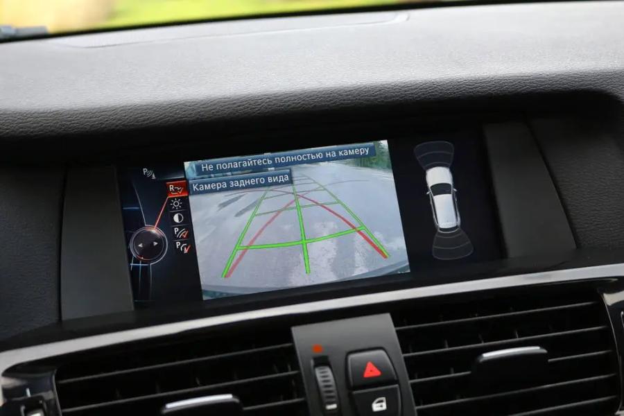 Black BMW X3 2013 in Riga, with an engine capacity of 3.00 L and mileage of 221 thousand km for 12990 €, photo 30 on AUTOMOTO.COM.LV