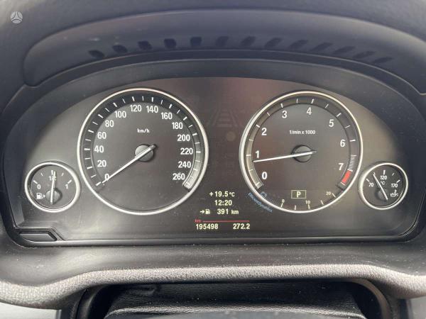 Black BMW X3 2013 in Utena, with an engine capacity of 2.00 L and mileage of 195 thousand km for 6600 €, photo 8 on AUTOMOTO.COM.LV