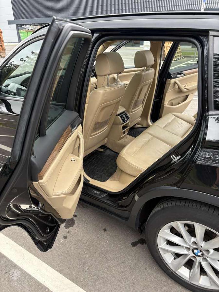 Black BMW X3 2013 in Utena, with an engine capacity of 2.00 L and mileage of 195 thousand km for 6600 €, photo 26 on AUTOMOTO.COM.LV