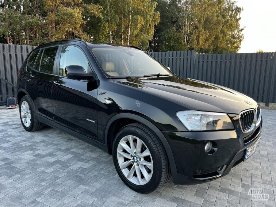 Black BMW X3 2013 in Vilnius, with an engine capacity of 2.00 L and mileage of 185 thousand km for 8300 €, photo 3 on AUTOMOTO.COM.LV