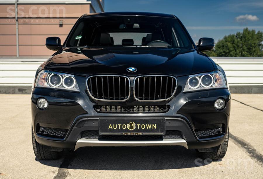 Black BMW X3 2013 in Riga, with an engine capacity of 2.00 L and mileage of 234 thousand km for 11550 €, photo 4 on AUTOMOTO.COM.LV