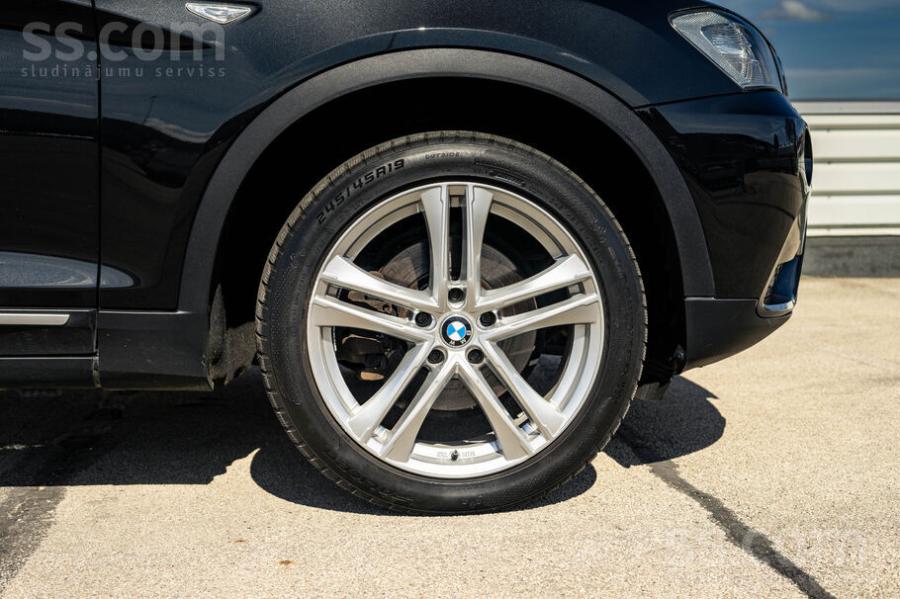 Black BMW X3 2013 in Riga, with an engine capacity of 2.00 L and mileage of 234 thousand km for 11550 €, photo 9 on AUTOMOTO.COM.LV