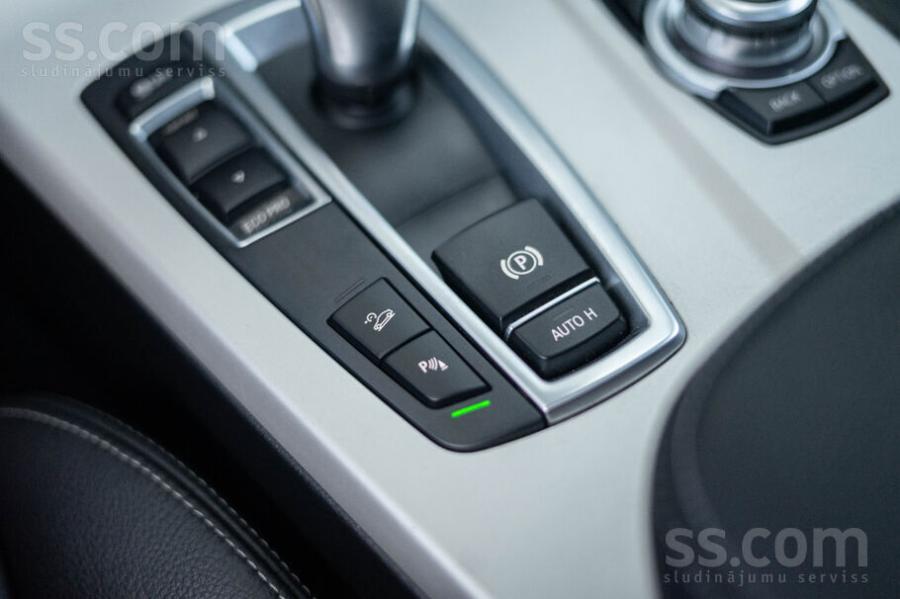 Black BMW X3 2013 in Riga, with an engine capacity of 2.00 L and mileage of 234 thousand km for 11550 €, photo 26 on AUTOMOTO.COM.LV