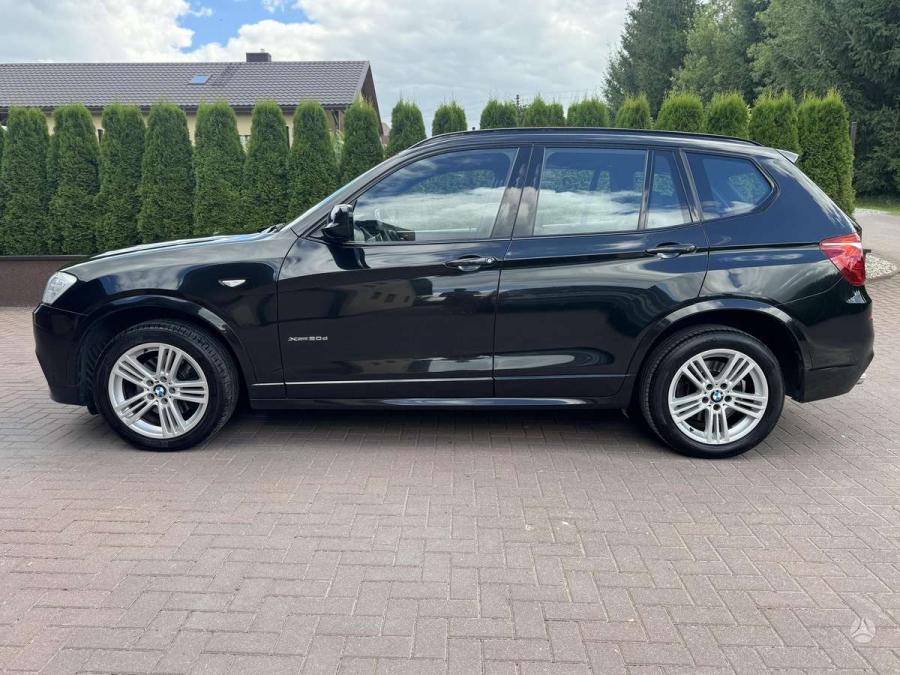 Black BMW X3 2013 in Utena, with an engine capacity of 2.00 L and mileage of 301 thousand km for 9750 €, photo 9 on AUTOMOTO.COM.LV