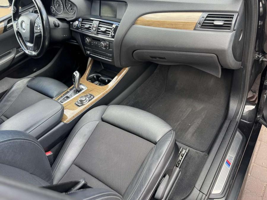 Black BMW X3 2013 in Utena, with an engine capacity of 2.00 L and mileage of 301 thousand km for 9750 €, photo 13 on AUTOMOTO.COM.LV
