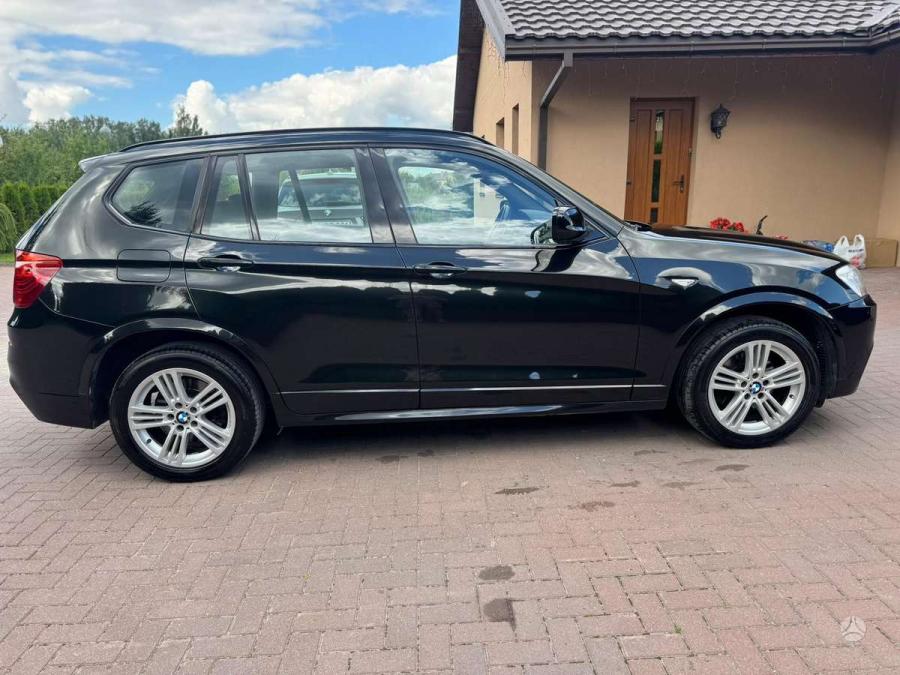Black BMW X3 2013 in Utena, with an engine capacity of 2.00 L and mileage of 301 thousand km for 9500 €, photo 5 on AUTOMOTO.COM.LV