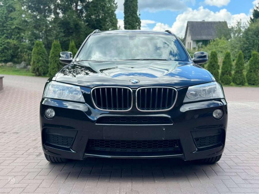 Black BMW X3 2013 in Utena, with an engine capacity of 2.00 L and mileage of 301 thousand km for 9500 €, photo 8 on AUTOMOTO.COM.LV