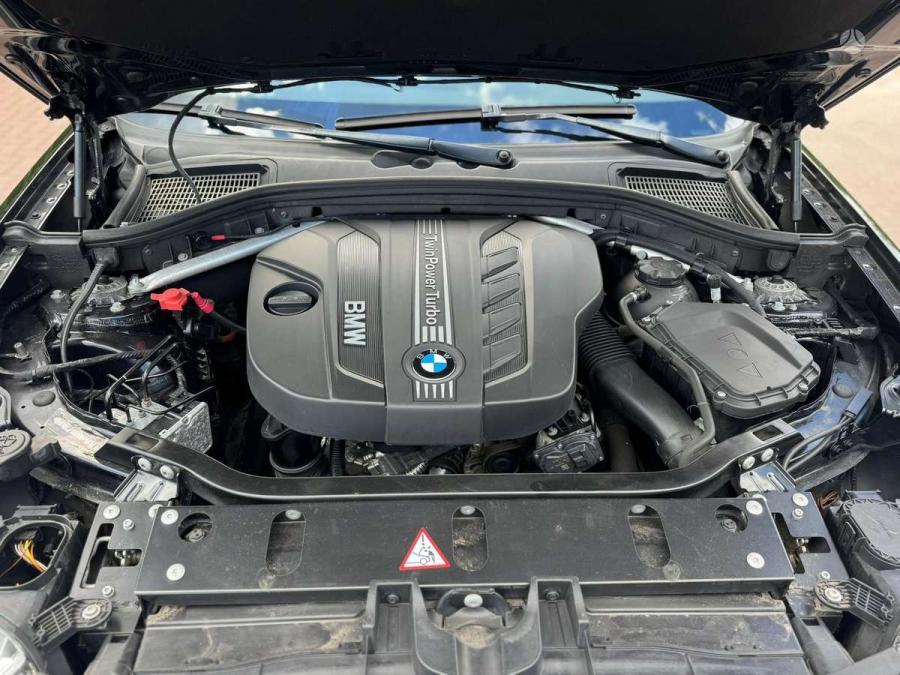 Black BMW X3 2013 in Utena, with an engine capacity of 2.00 L and mileage of 301 thousand km for 9500 €, photo 16 on AUTOMOTO.COM.LV