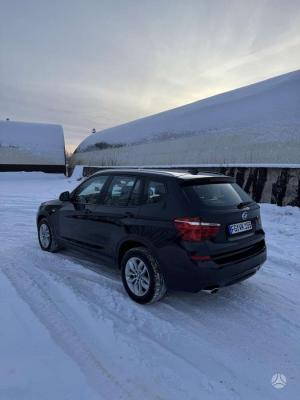 Melns BMW X3 2014 Panevēža, ar dzinēja tilpumu 2.00 L un nobraukumu 237 tūkst. km par 11600 €, foto 5 vietnē AUTOMOTO.COM.LV