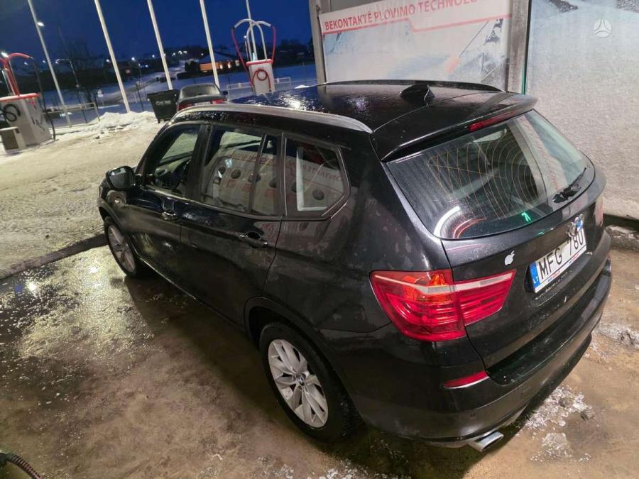 Black BMW X3 2014 in Jonava, with an engine capacity of 2.00 L and mileage of 400 thousand km for 7200 €, photo 10 on AUTOMOTO.COM.LV