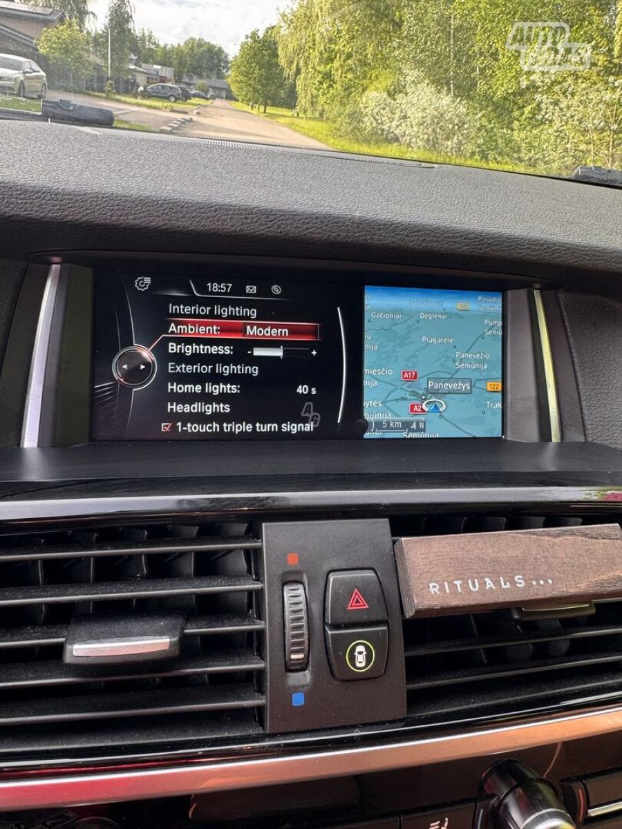 Black BMW X3 2014 in Panevezys, with an engine capacity of 3.00 L and mileage of 258 thousand km for 16000 €, photo 13 on AUTOMOTO.COM.LV