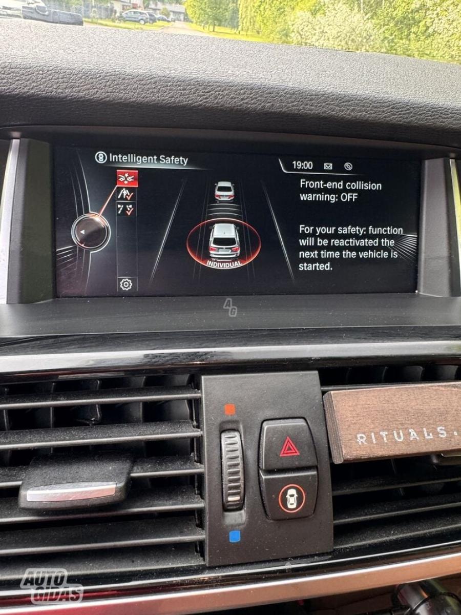 Black BMW X3 2014 in Panevezys, with an engine capacity of 3.00 L and mileage of 258 thousand km for 16000 €, photo 16 on AUTOMOTO.COM.LV
