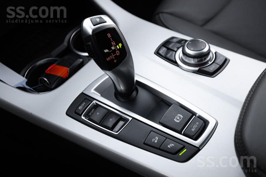 Melns BMW X3 2014 Jelgava, ar dzinēja tilpumu 2.00 L un nobraukumu 263 tūkst. km par 12900 €, foto 15 vietnē AUTOMOTO.COM.LV