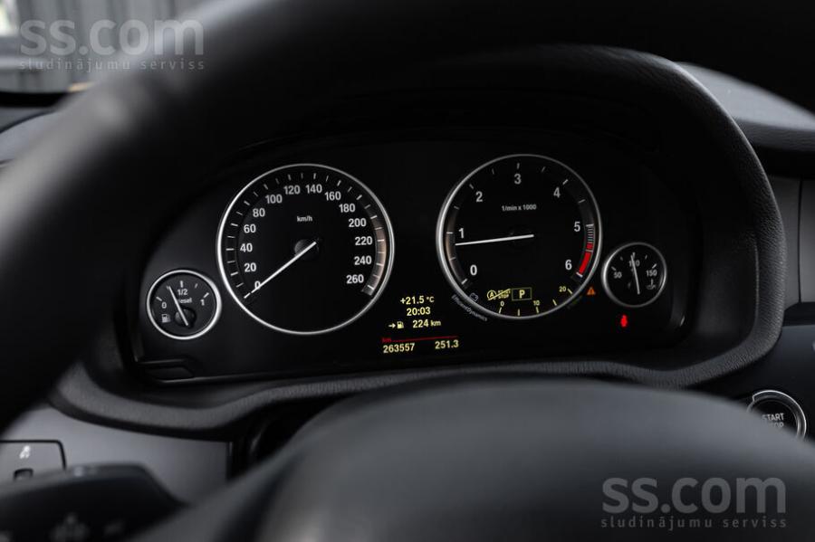 Melns BMW X3 2014 Jelgava, ar dzinēja tilpumu 2.00 L un nobraukumu 263 tūkst. km par 12900 €, foto 24 vietnē AUTOMOTO.COM.LV
