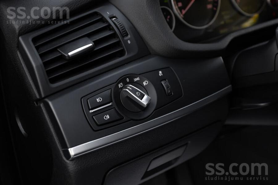 Melns BMW X3 2014 Jelgava, ar dzinēja tilpumu 2.00 L un nobraukumu 263 tūkst. km par 12900 €, foto 26 vietnē AUTOMOTO.COM.LV
