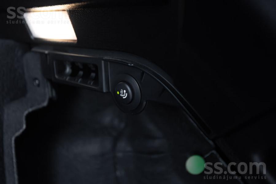 Melns BMW X3 2014 Jelgava, ar dzinēja tilpumu 2.00 L un nobraukumu 263 tūkst. km par 12900 €, foto 29 vietnē AUTOMOTO.COM.LV