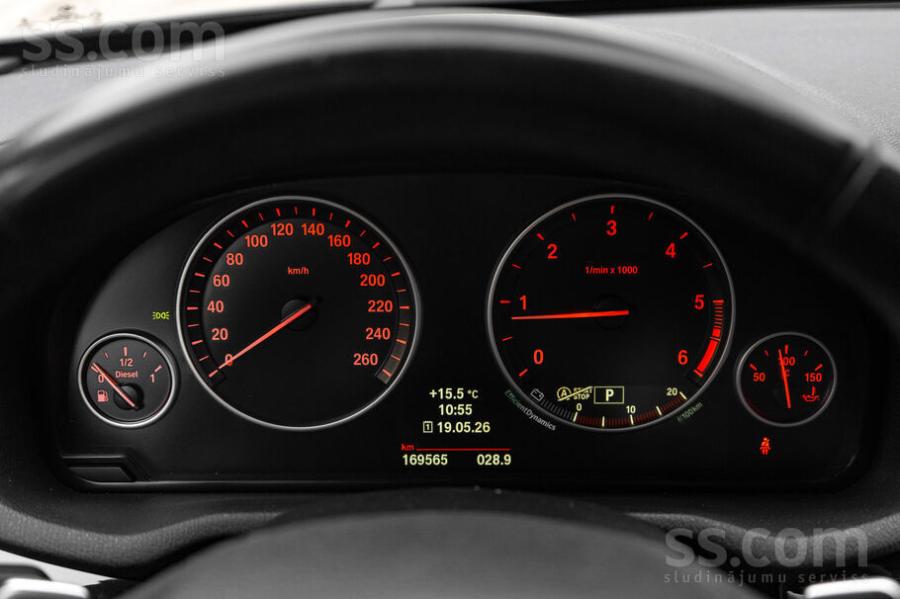 Black BMW X3 2014 in Riga, with an engine capacity of 2.00 L and mileage of 170 thousand km for 15490 €, photo 13 on AUTOMOTO.COM.LV