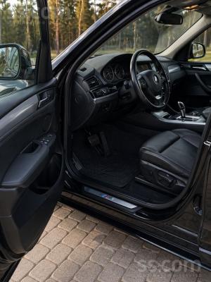 Black BMW X3 2014 in Riga, with an engine capacity of 2.00 L and mileage of 171 thousand km for 14700 €, photo 7 on AUTOMOTO.COM.LV
