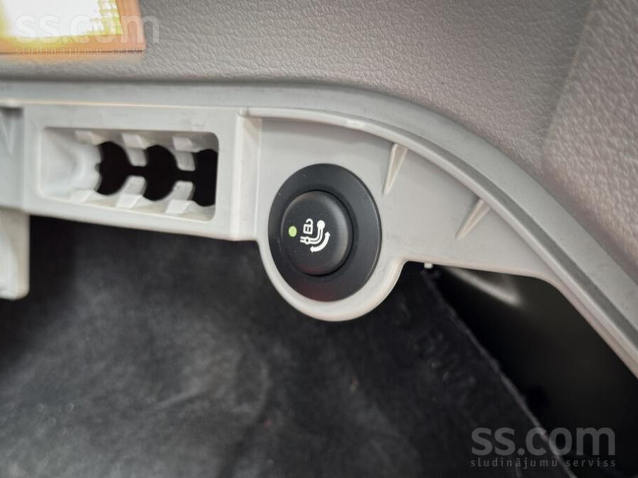 Black BMW X3 2014 in Riga, with an engine capacity of 2.00 L and mileage of 156 thousand km for 14900 €, photo 22 on AUTOMOTO.COM.LV