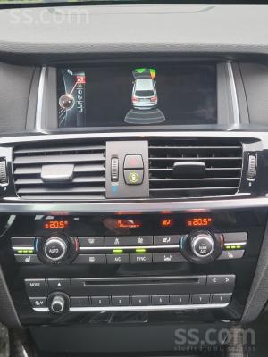 Melns BMW X3 2014 Jelgava, ar dzinēja tilpumu 3.00 L un nobraukumu 290 tūkst. km par 15990 €, foto 27 vietnē AUTOMOTO.COM.LV