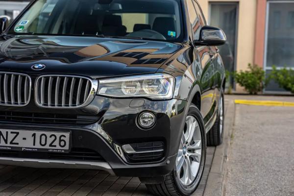 Black BMW X3 2014 in Jelgava, with an engine capacity of 3.00 L and mileage of 290 thousand km for 15990 €, photo 2 on AUTOMOTO.COM.LV