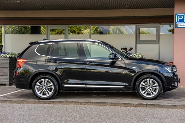 Black BMW X3 2014 in Jelgava, with an engine capacity of 3.00 L and mileage of 290 thousand km for 15990 €, photo 10 on AUTOMOTO.COM.LV