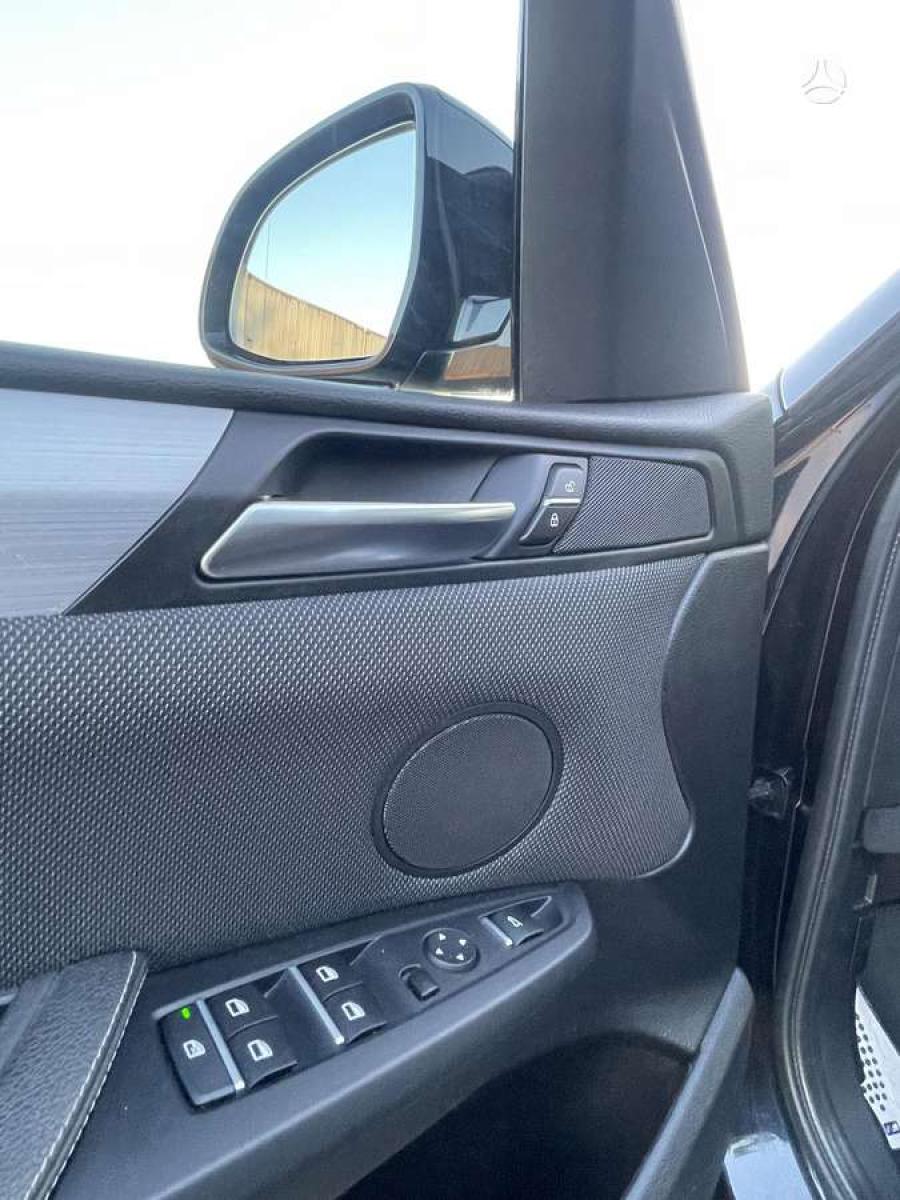 Black BMW X3 2014 in Kaunas, with an engine capacity of 2.00 L and mileage of 179 thousand km for 14990 €, photo 11 on AUTOMOTO.COM.LV