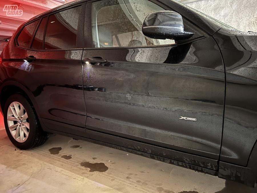 Melns BMW X3 2014 Panevēža, ar dzinēja tilpumu 2.00 L un nobraukumu 314 tūkst. km par 10500 €, foto 20 vietnē AUTOMOTO.COM.LV